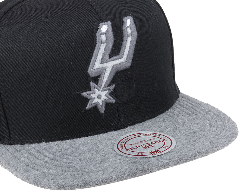 San Antonio Spurs Black/Grey Fuzz 2 Tone Snapback - Mitchell & Ness ...