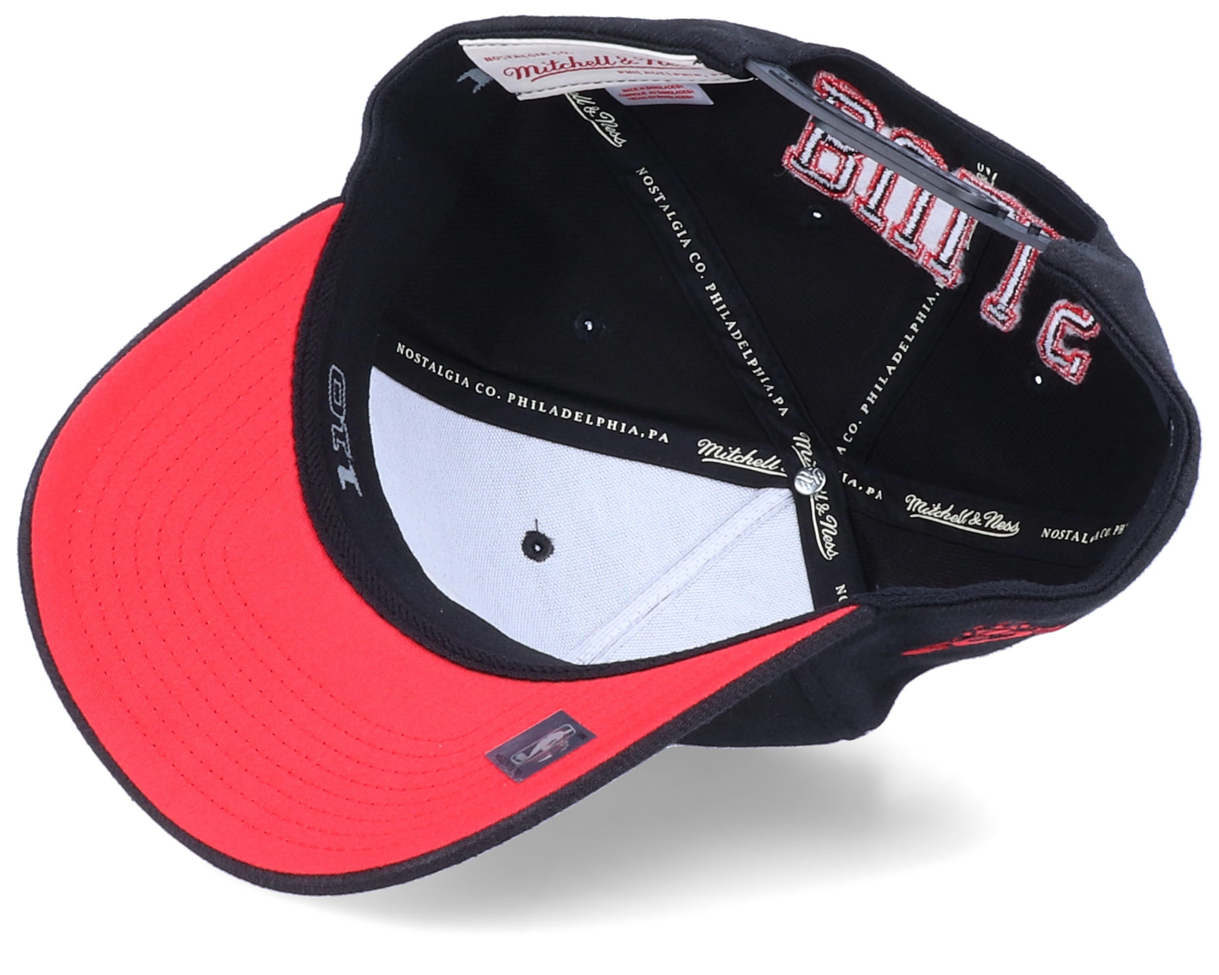 Chicago Bulls Vision High Crown Black 110 Adjustable - Mitchell & Ness ...