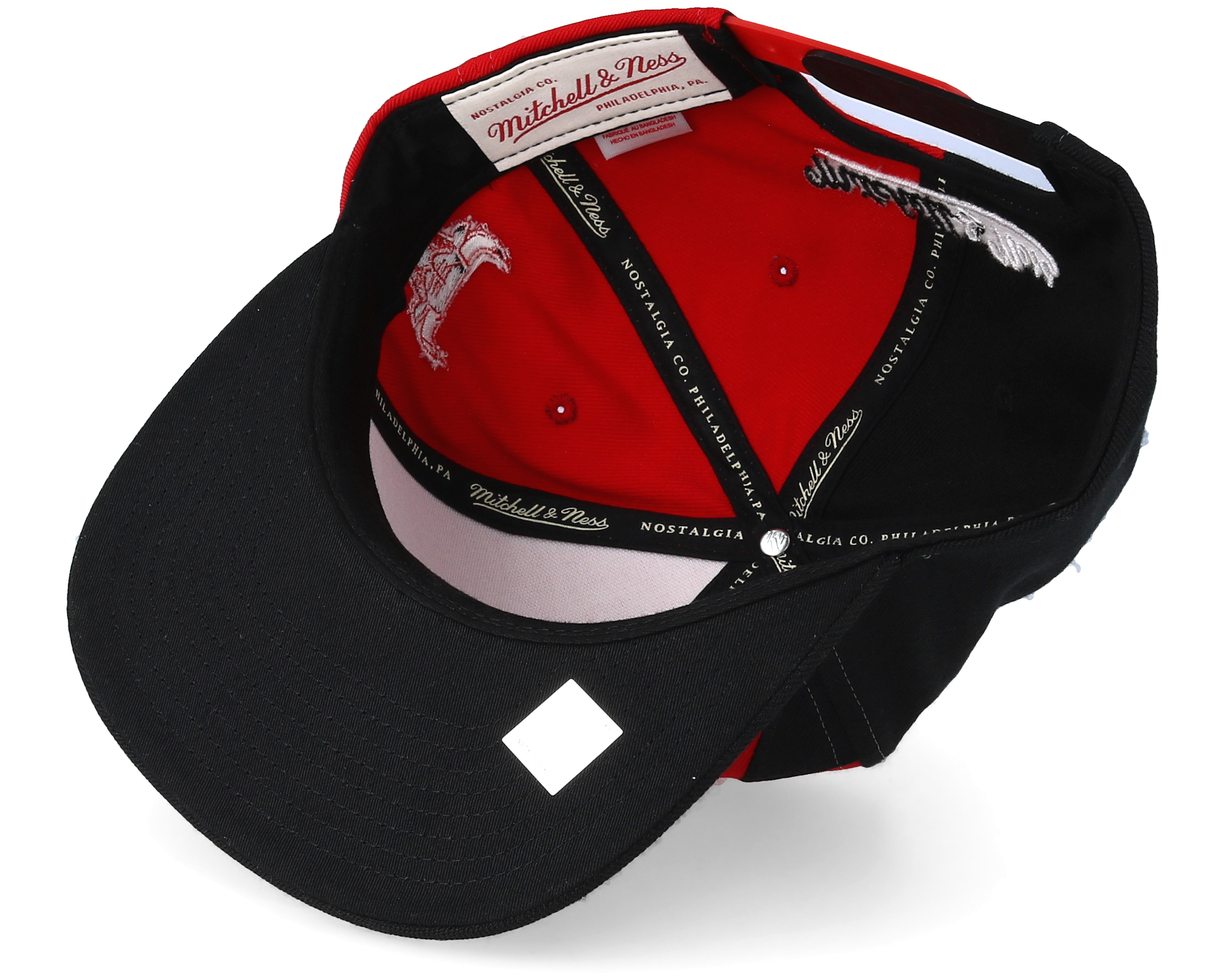 Chicago Bulls Shark Tooth Red/Black Snapback - Mitchell & Ness caps ...