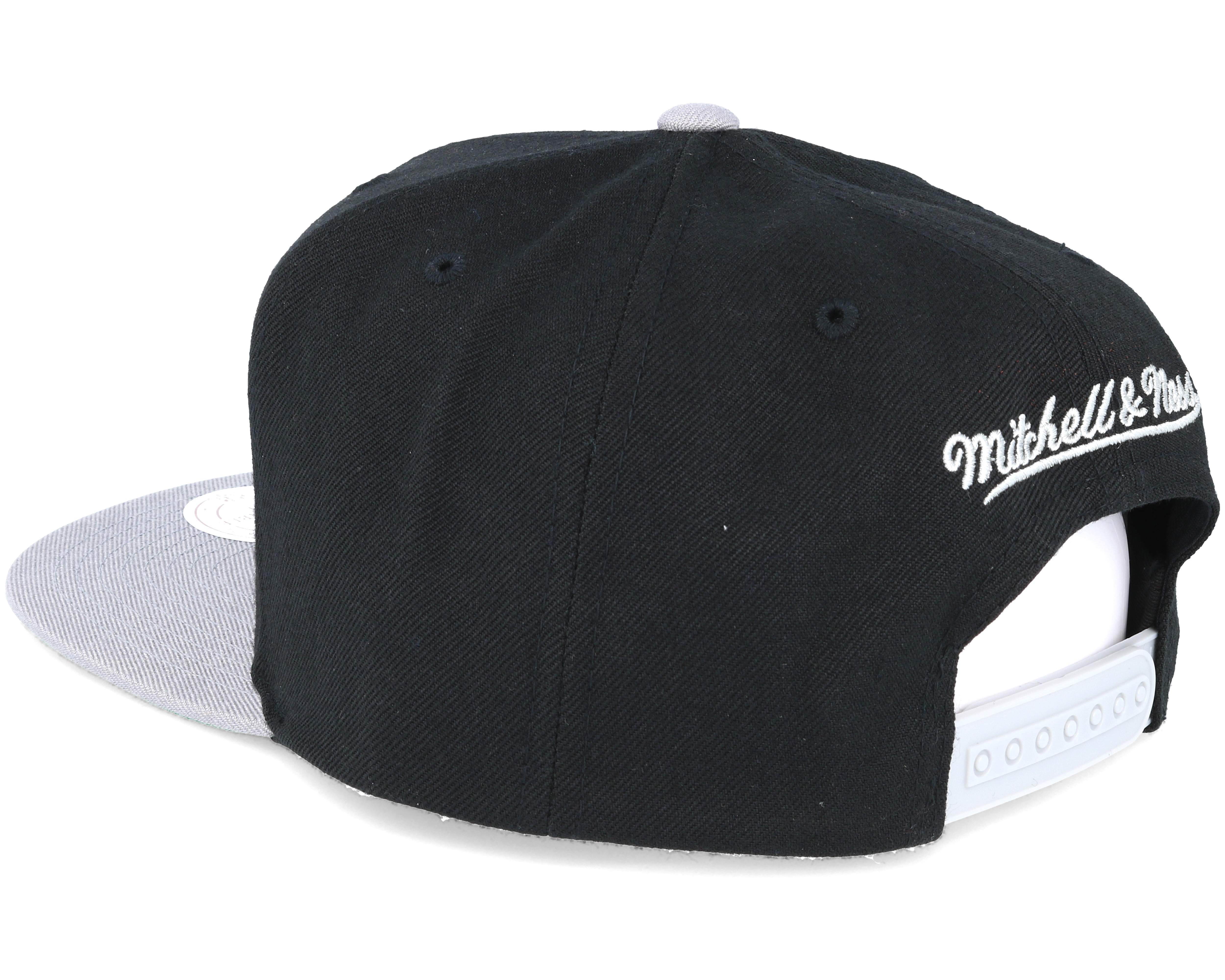 Brooklyn Nets Cursive Script Logo Black Snapback - Mitchell & Ness caps ...