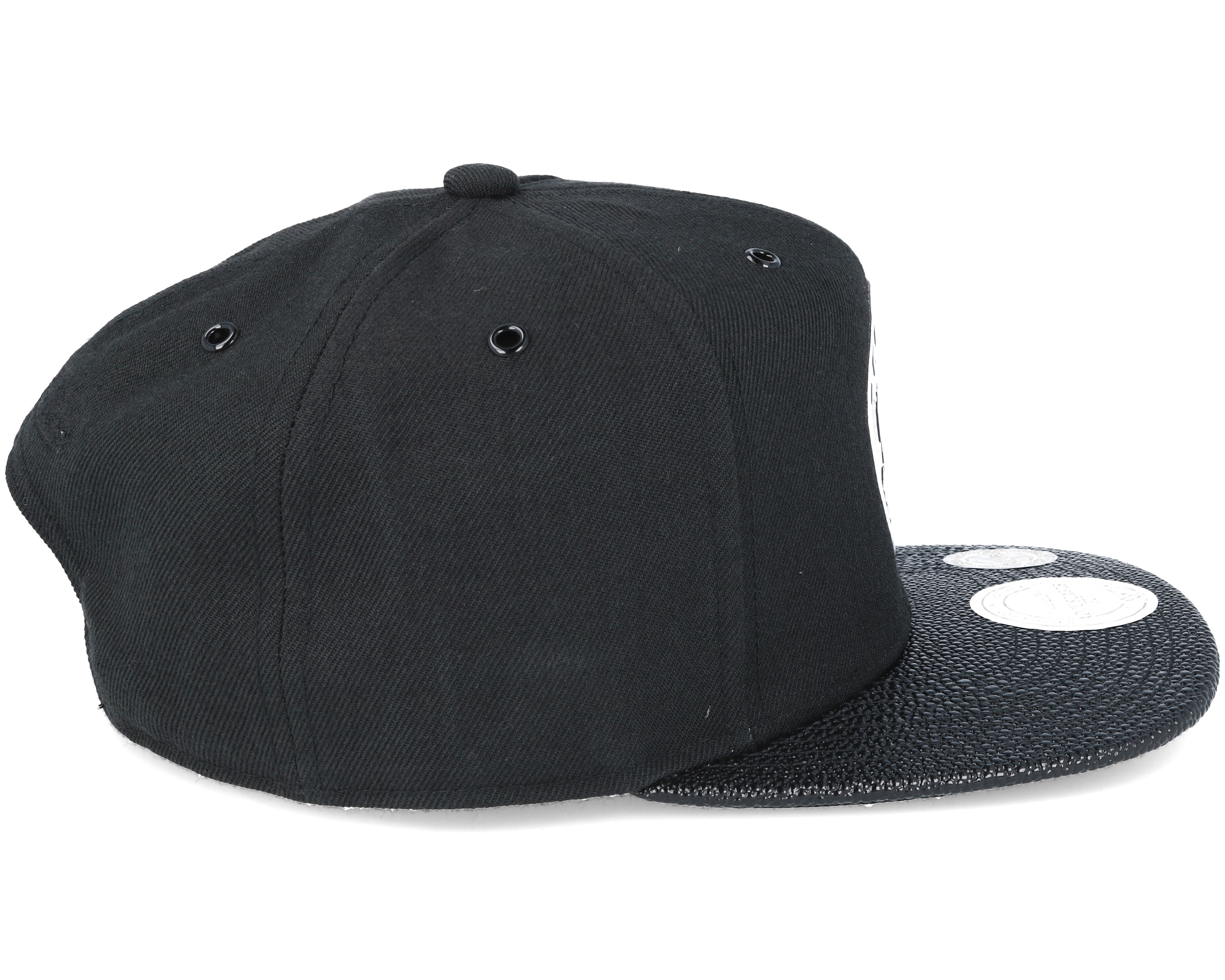 Toronto Raptors Ultimate Black Snapback - Mitchell & Ness caps ...