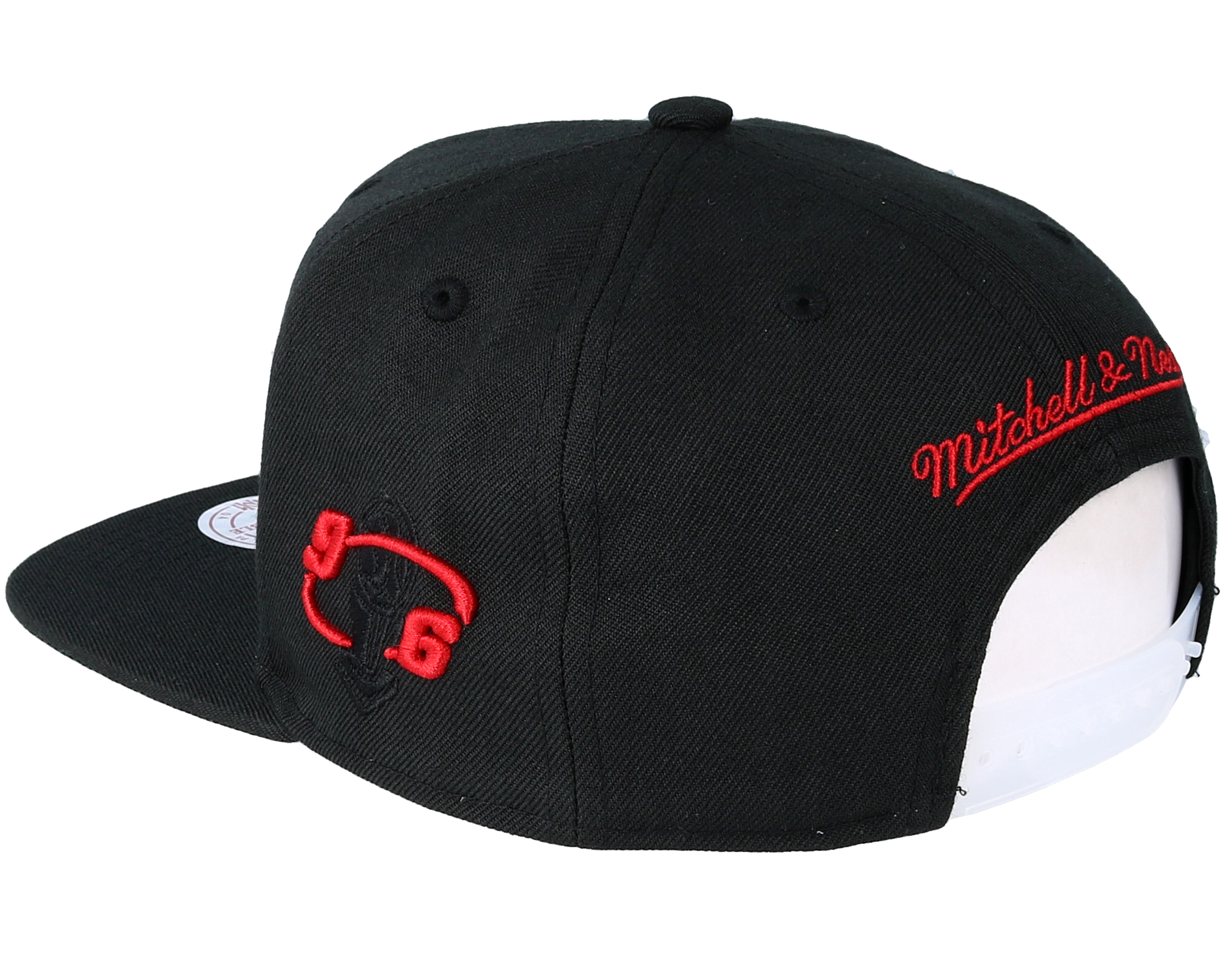 Chicago Bulls 72-10 Black Snapback - Mitchell & Ness caps ...
